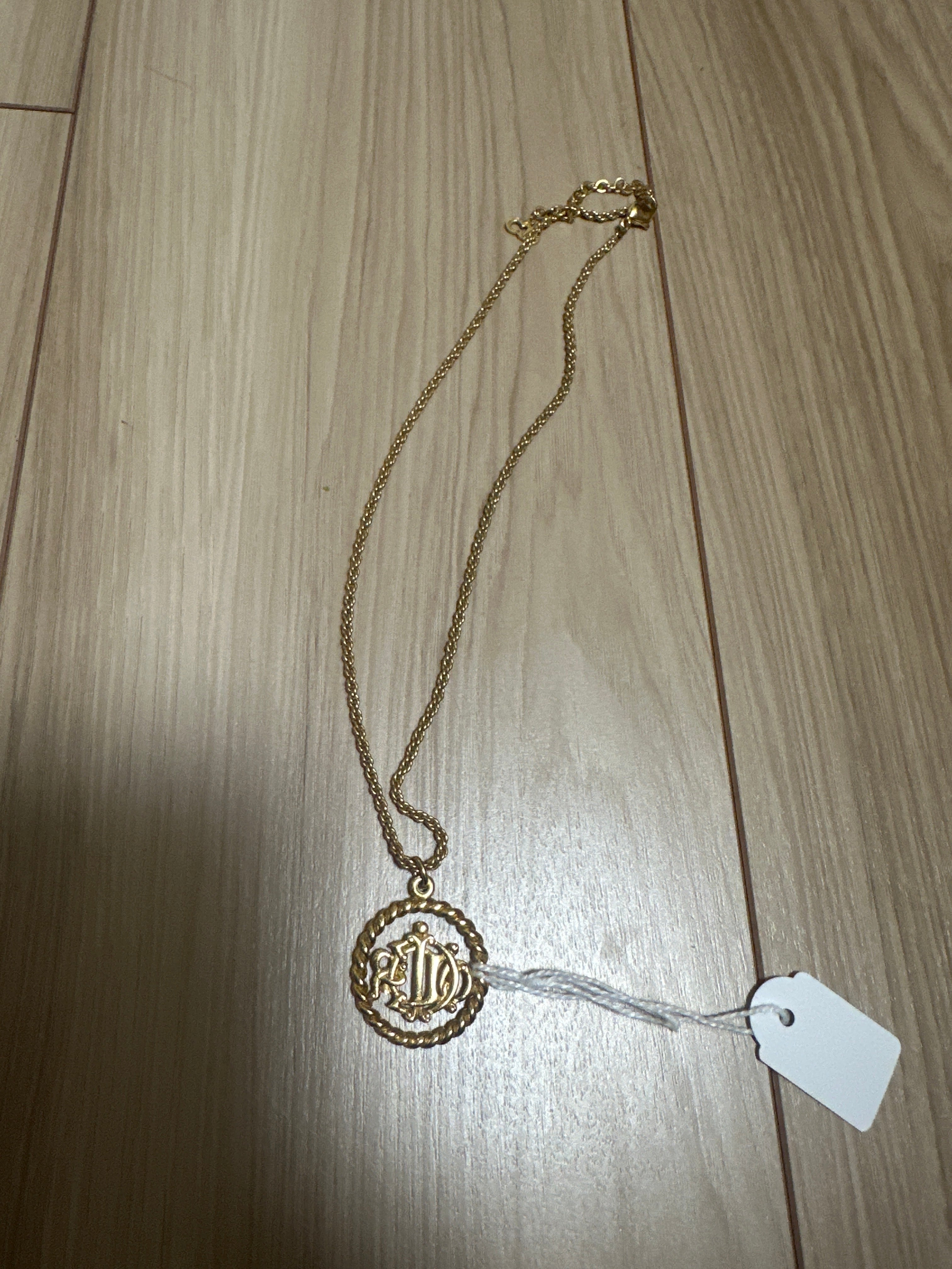 Cd necklace logo bel_ang_tom – Hawkeye Vintage